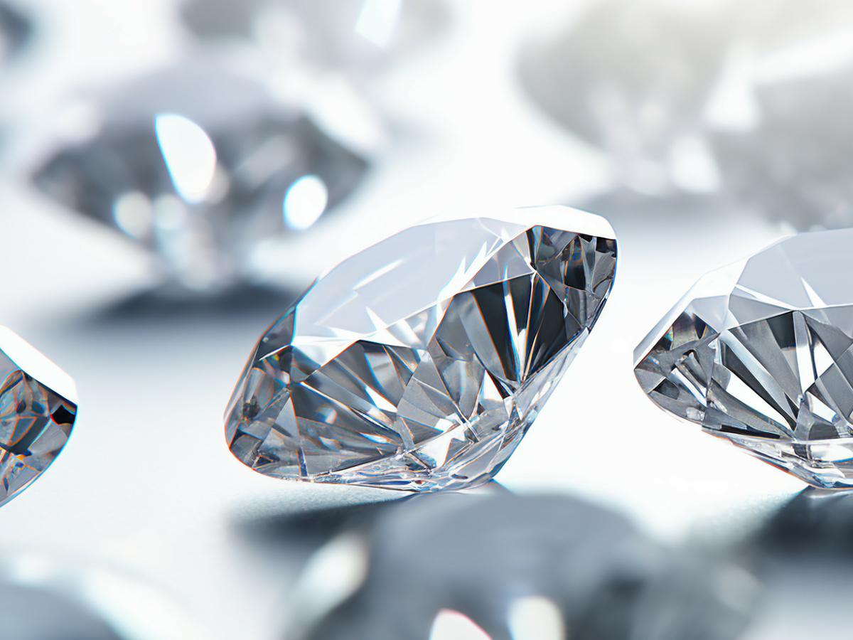Diamond Colour 101 - Complete Guide on Colour of Diamonds